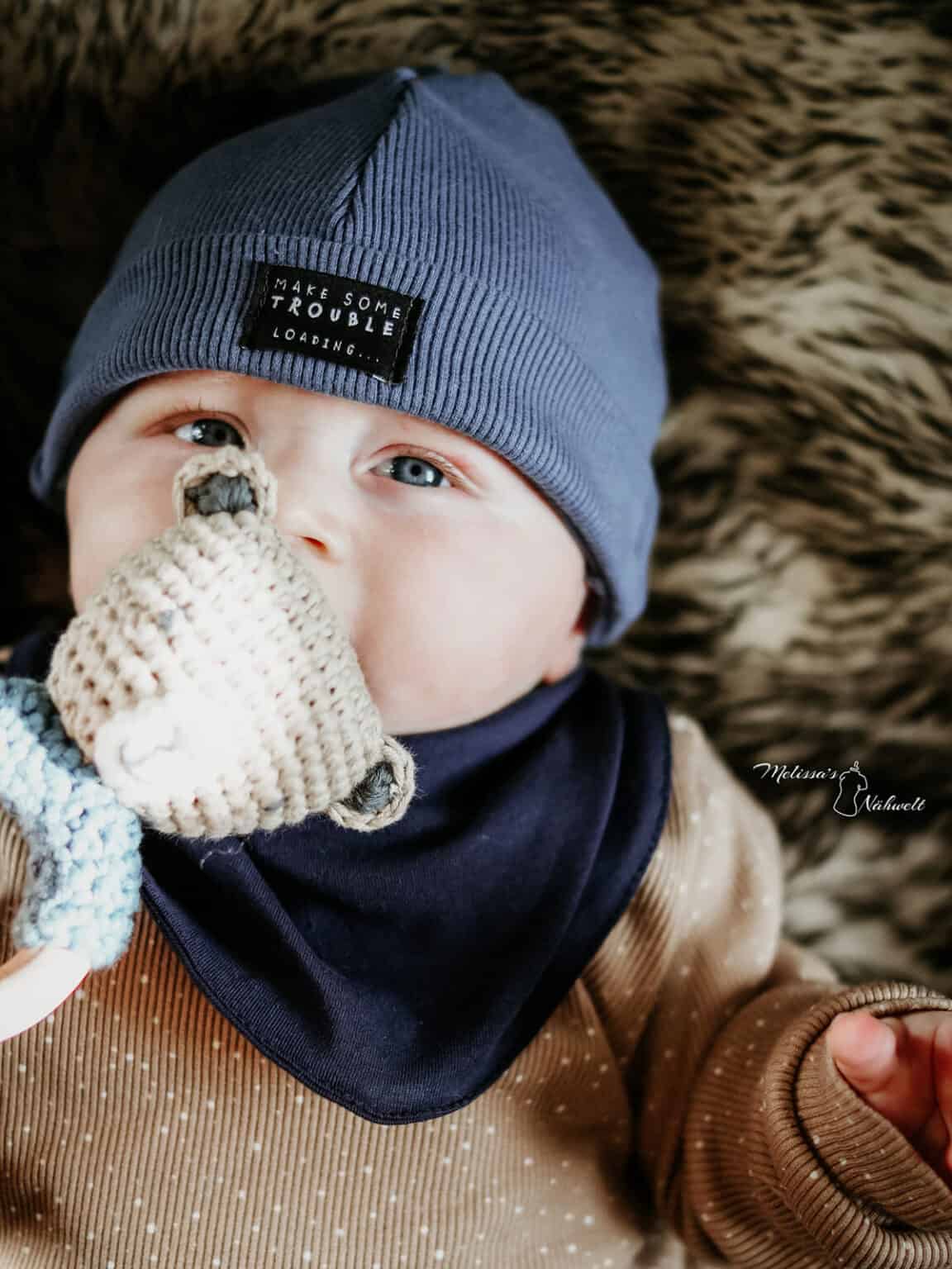 kostenloses Schnittmuster Happy Baby Mütze & Halstuch